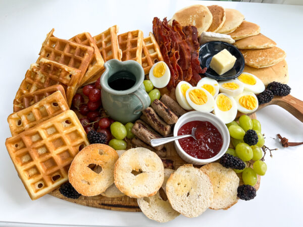 16 Amazing Brunch Board Ideas to Celebrate the Morning - Amazing ...