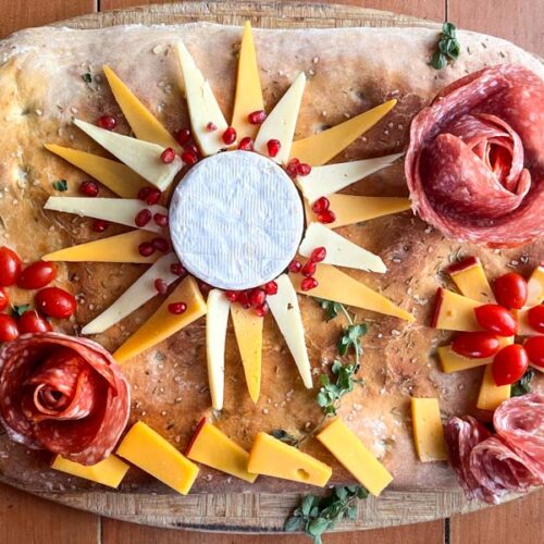 How to Make a Caprese Candy Cane Charcuterie Board - Amazing ...