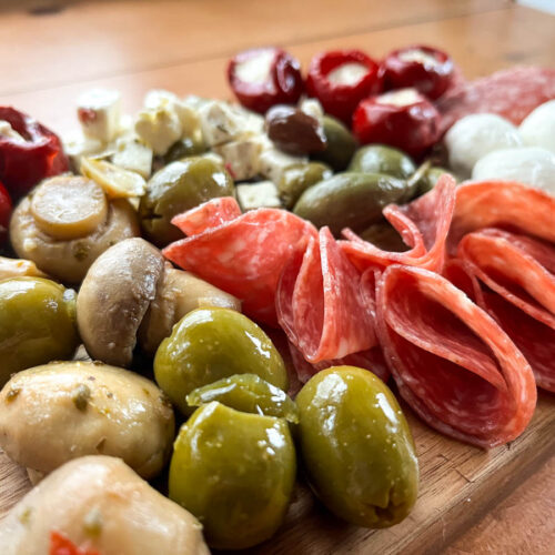 Exactly How to Create a Simple Charcuterie Board - Amazing Charcuterie ...