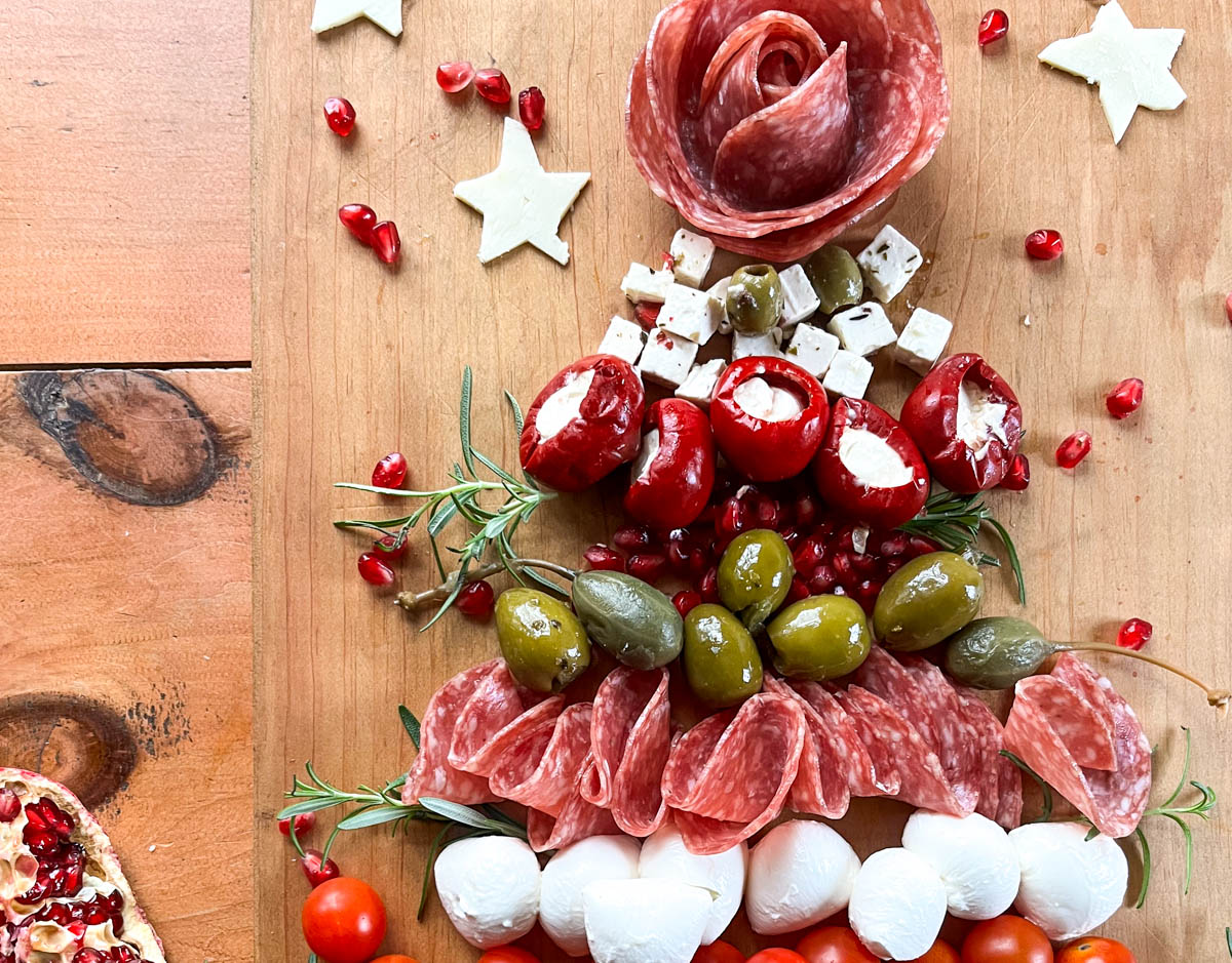 21 Charcuterie Board Ideas for Christmas - Amazing Charcuterie Boards