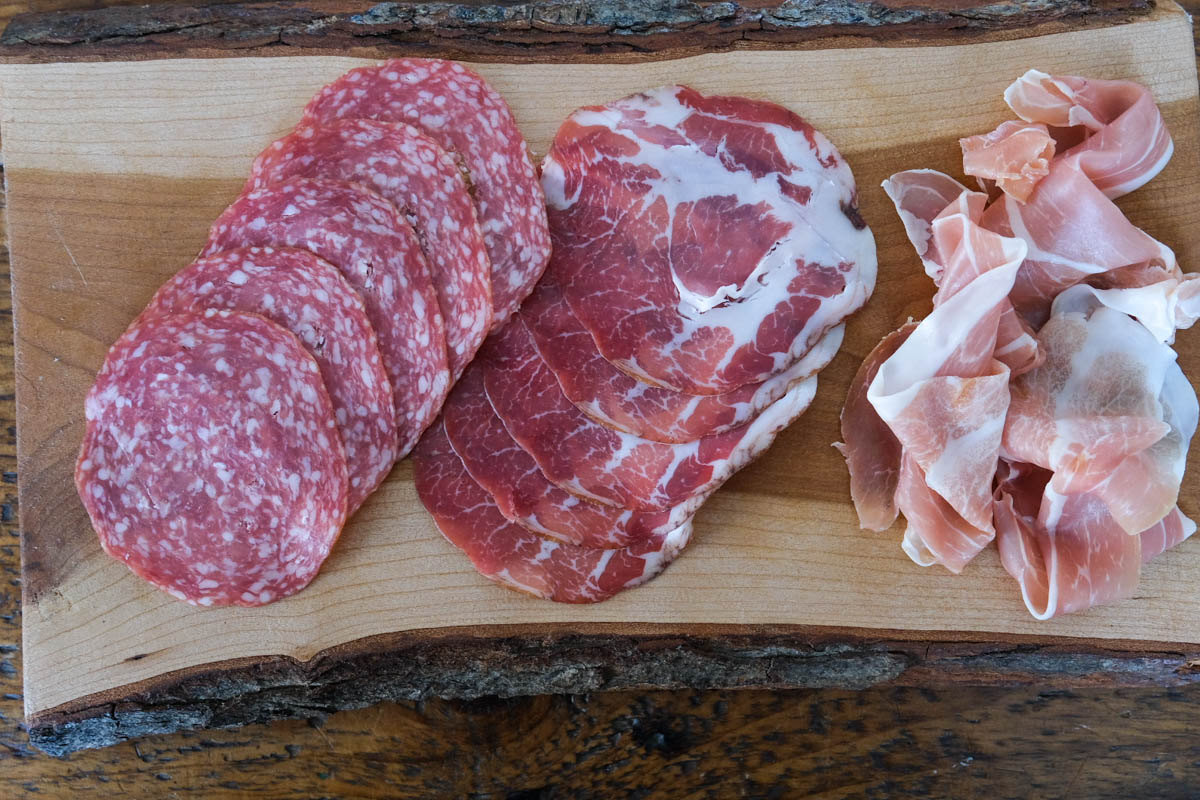 The Absolute Best Meat for Charcuterie Board Designs - Amazing ...
