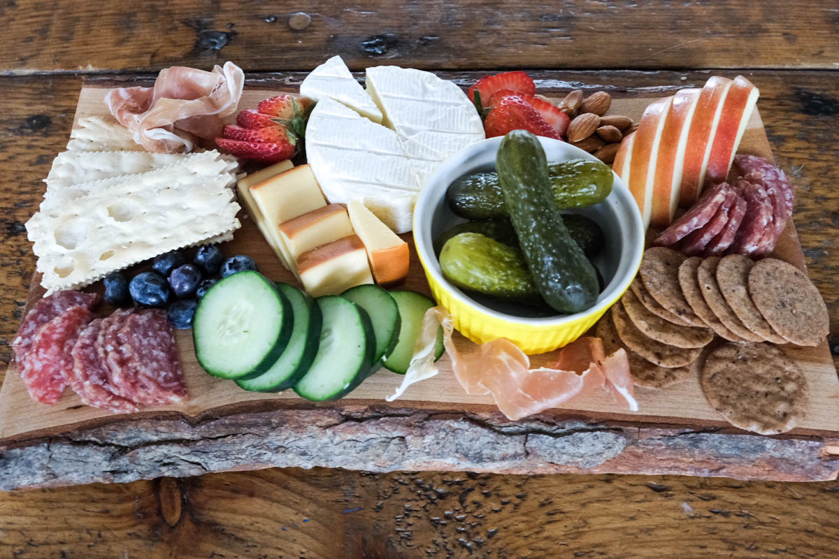 12 Amazing Small Charcuterie Board Ideas for Every Occasion - Amazing ...