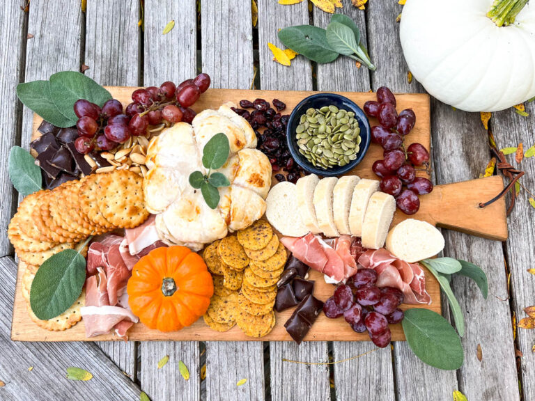14 Epic Thanksgiving Charcuterie Board Ideas - Amazing Charcuterie Boards