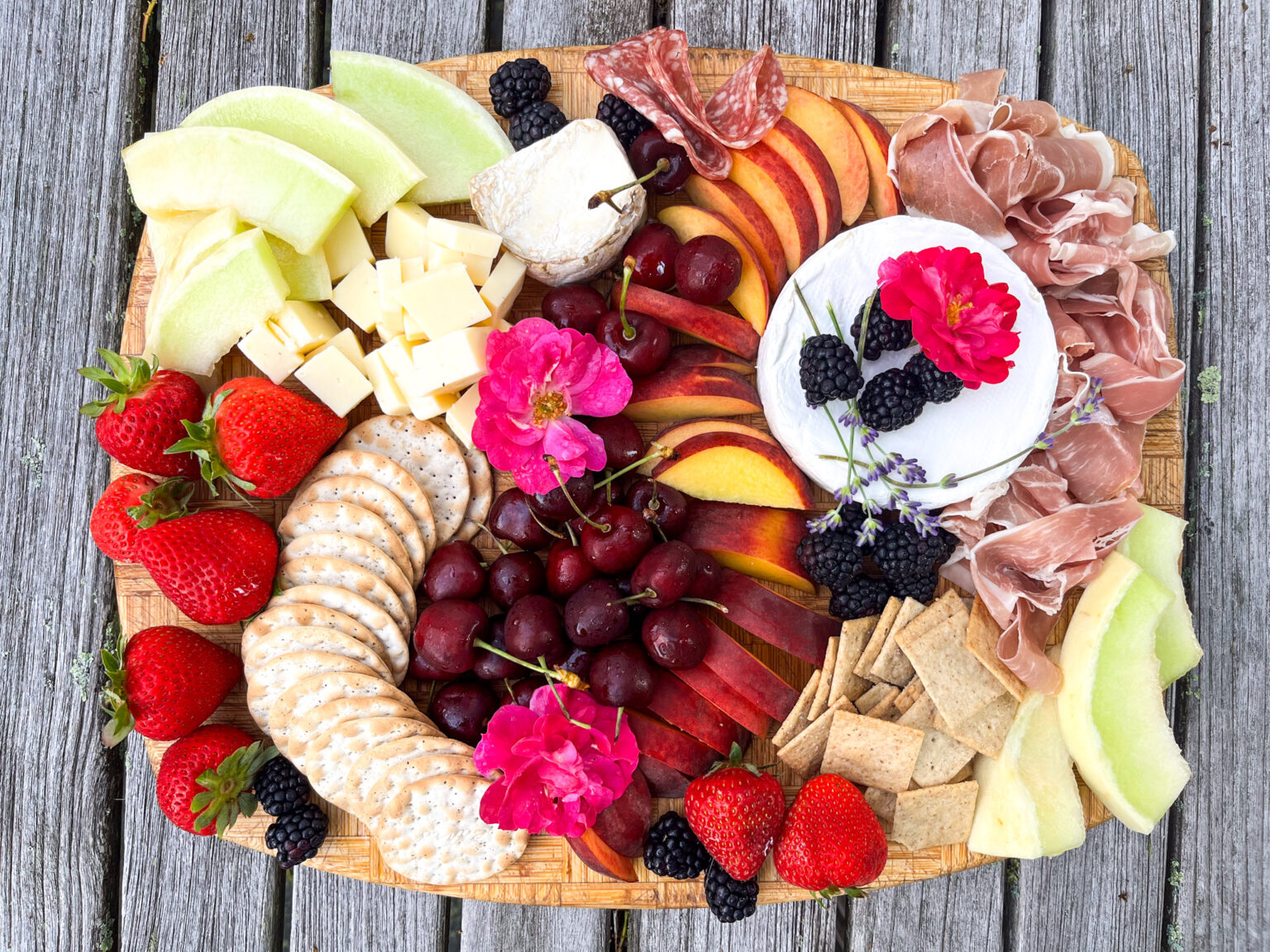 How to Make a Colorful Summer Charcuterie Board - Amazing Charcuterie ...