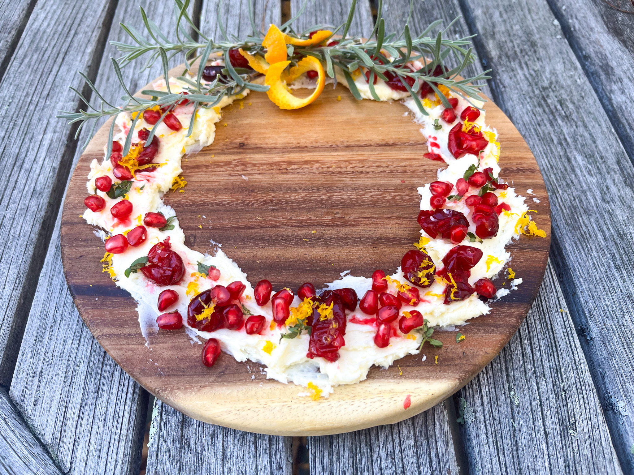 How to Make a Christmas Butter Board Wreath - Amazing Charcuterie Boards