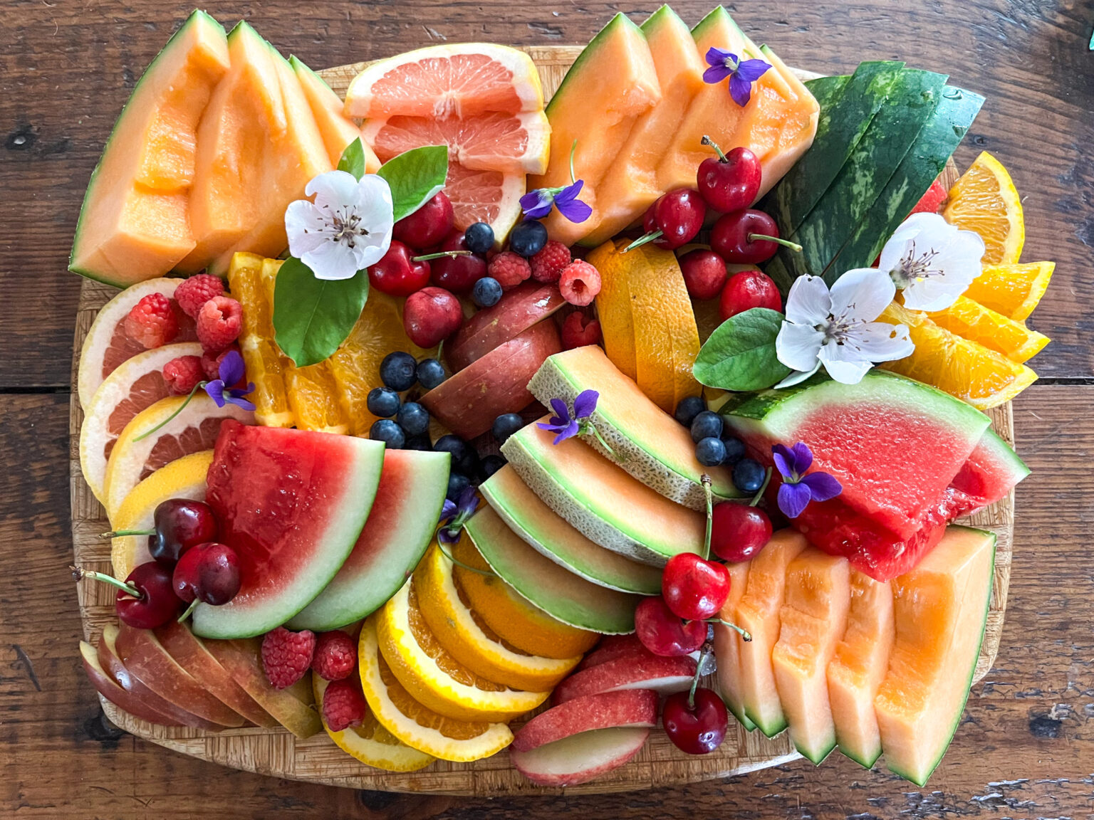 How to Make a Summer Colorful Fruit Board - Amazing Charcuterie Boards