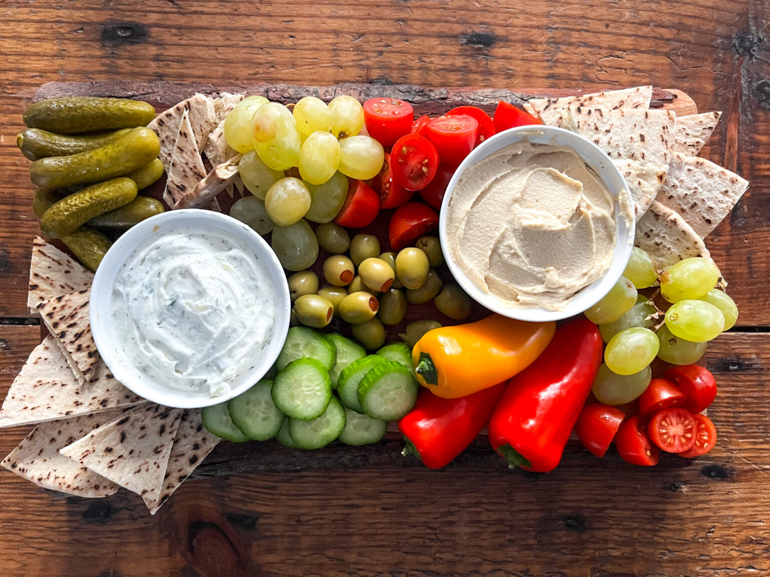 How to Make a Healthy Mezze Mediterranean Board - Amazing Charcuterie ...