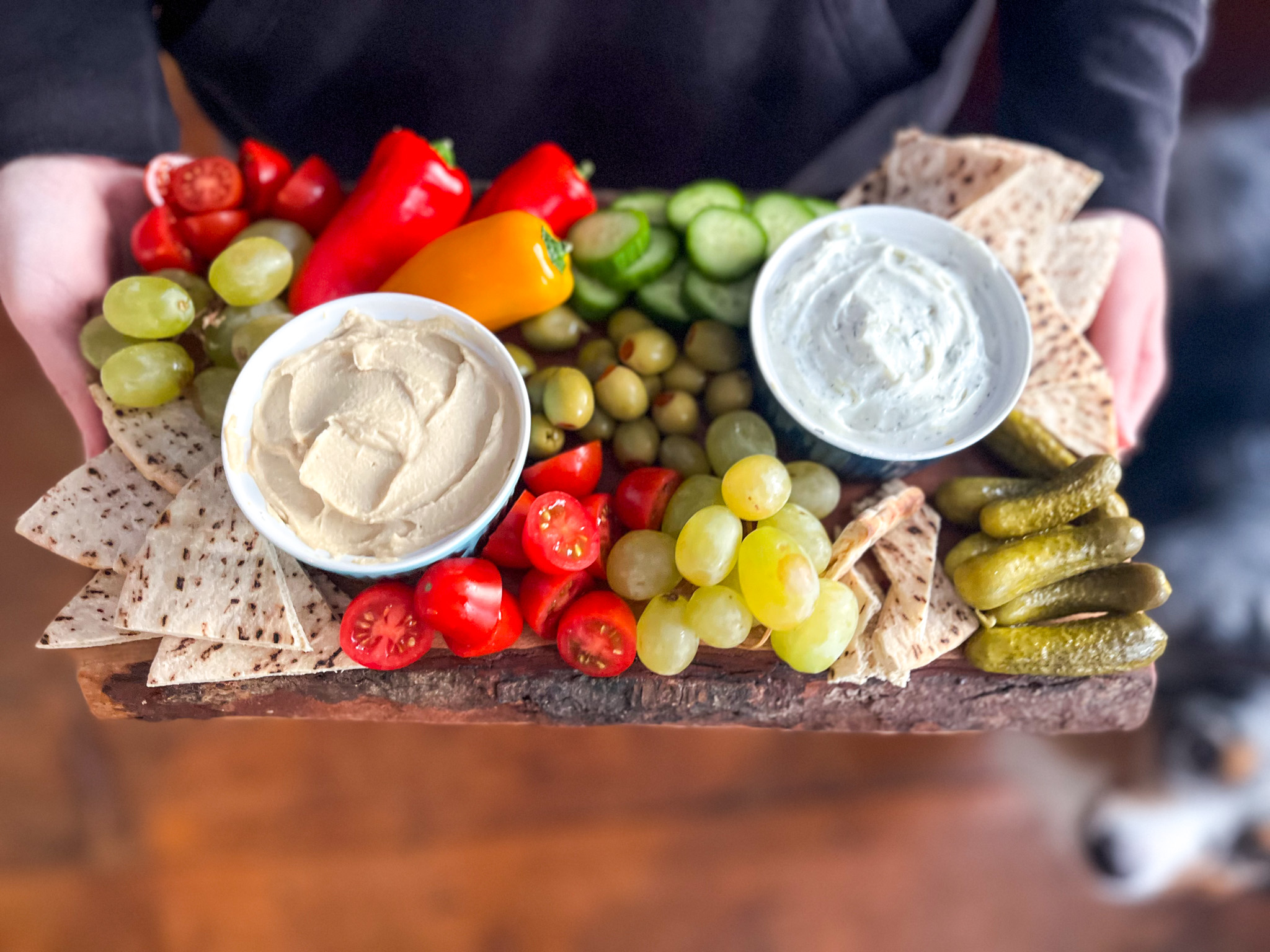 How to Make a Healthy Mezze Mediterranean Board - Amazing Charcuterie ...